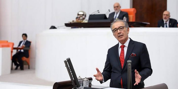 Ahat Andican, kurucusu olduğu İYİ Parti’den istifa etti